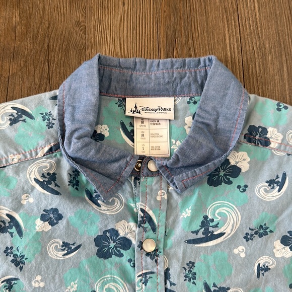 Disney | Shirts | Disney Parks Mickey Longboard Button Down Short ...